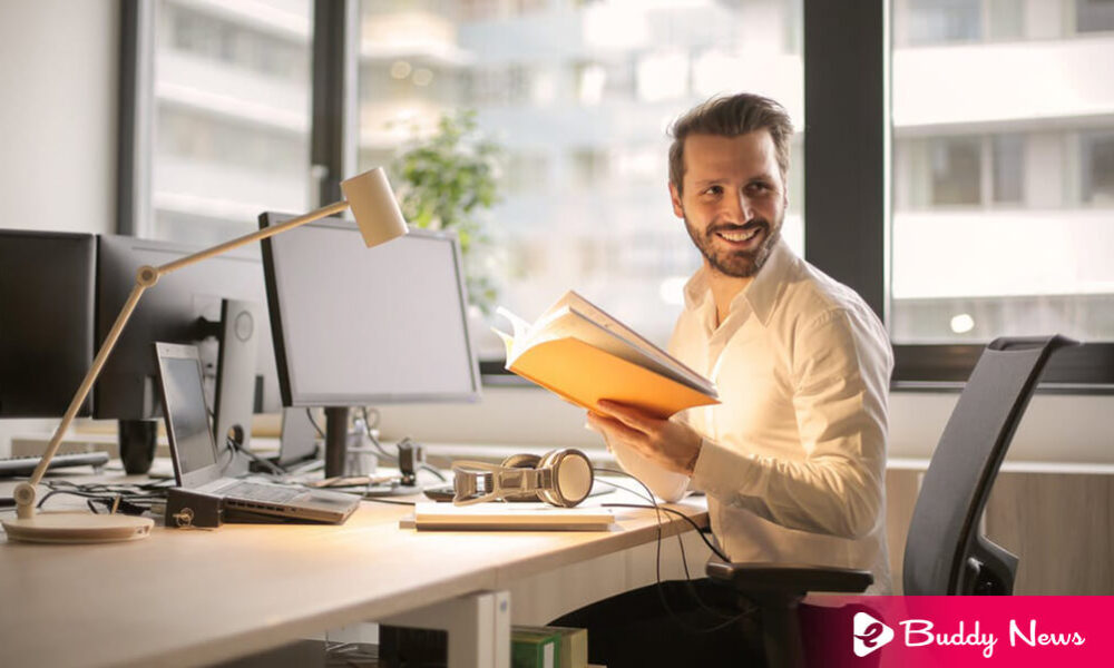 What Is Living Aware And How To Practice It?